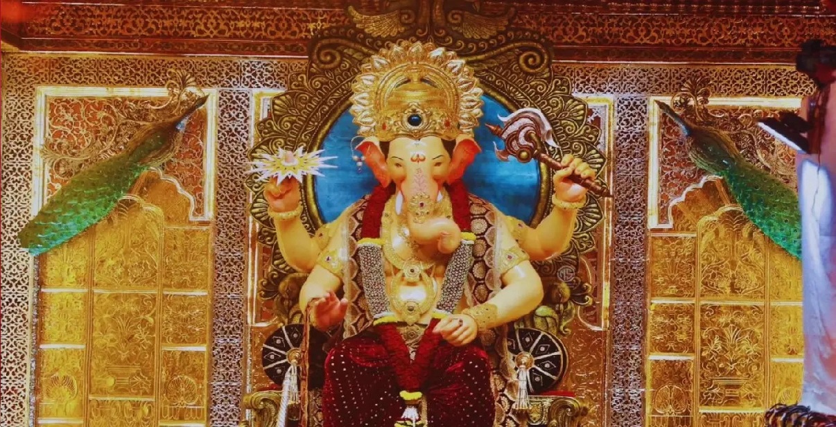 Lalbaugcha Raja 2024 First Look: How and Where to Watch Ganesh ...